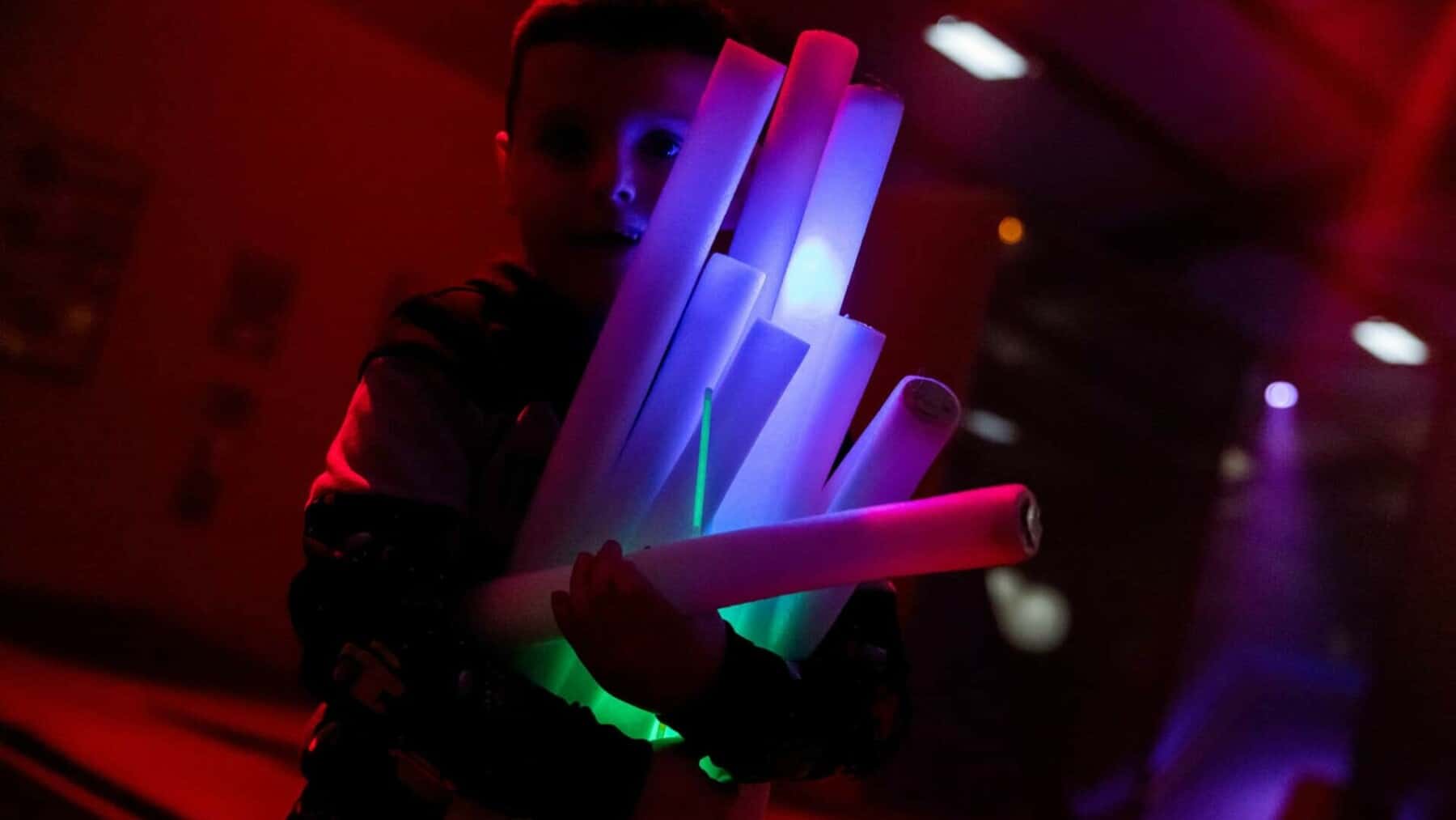 Neon Nights - Oxygen Activeplay